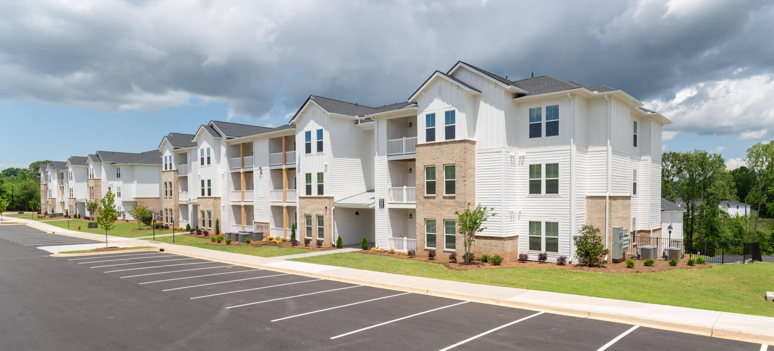 Luxury Apartments in South Carolina - The Streams at Battery Park